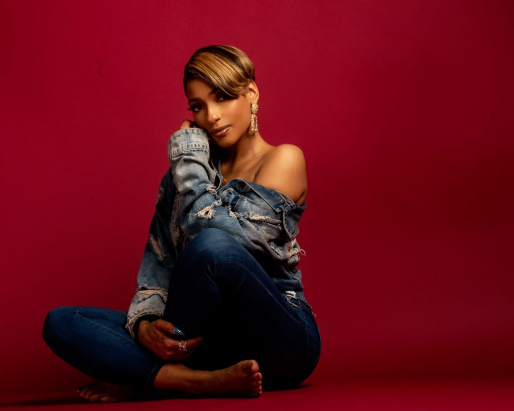 Lea Robinson - Music Monday Videos